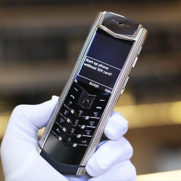 Chiêm ngưỡng chiếc Vertu Signature S đắt nhất tại Vertu Việt Nam ...